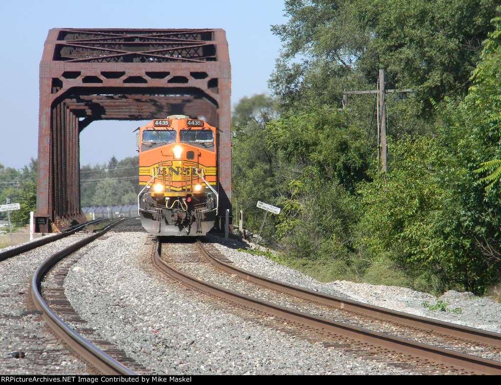 BNSF 4435